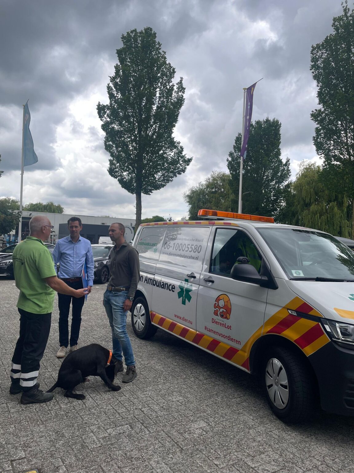 Packit dona a la Ambulancia de Animales de Hoeksche Waard - Packit